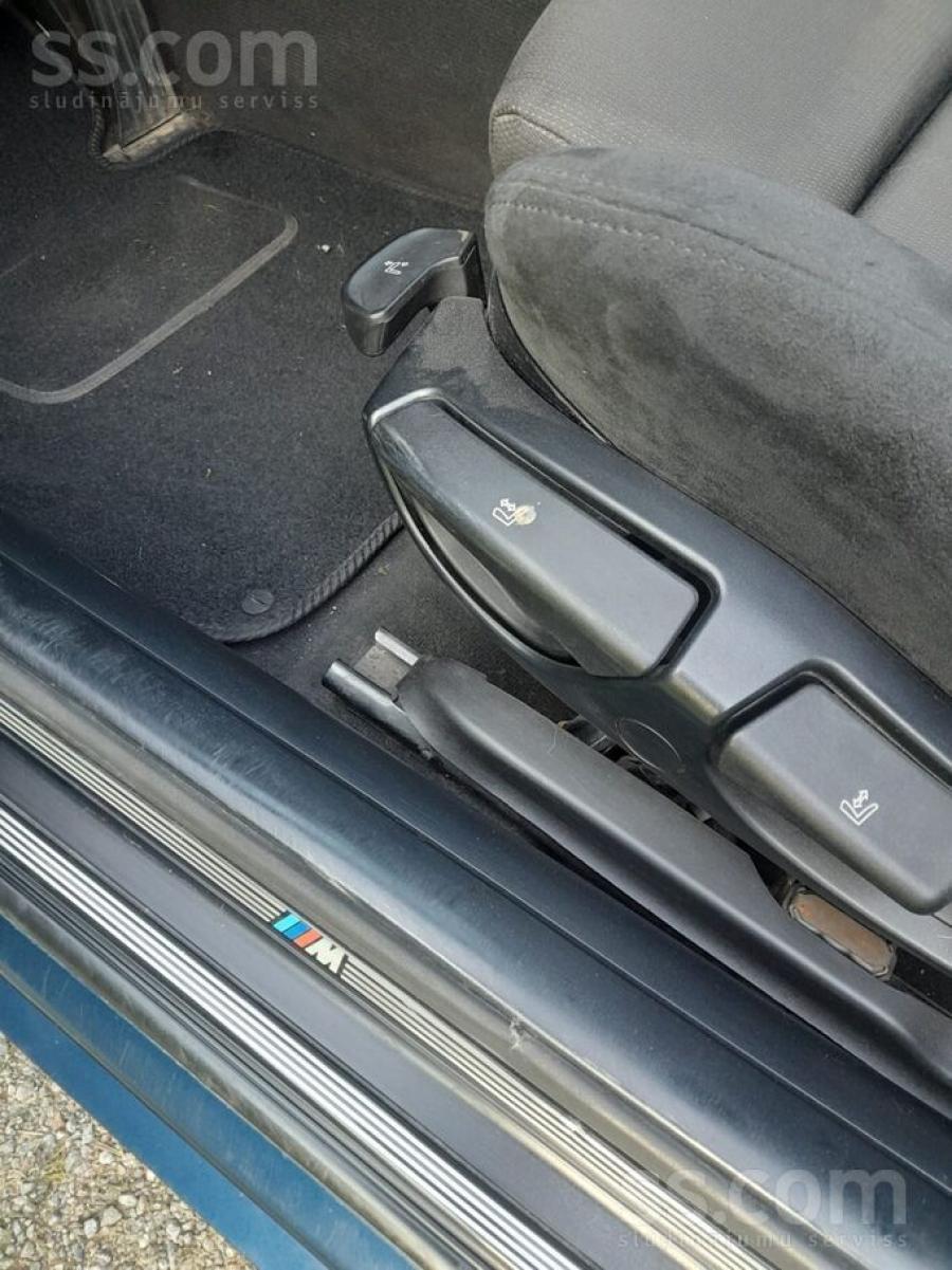 Zils BMW 320 2004 Bauska, ar dzinēja tilpumu 2.00 L un nobraukumu 282 tūkst. km par 3600 €, foto 12 vietnē AUTOMOTO.COM.LV