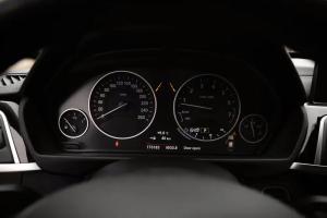 Blue BMW 320 2017 in Jelgava, with an engine capacity of 2.00 L and mileage of 172 thousand km for 17900 €, photo 14 on AUTOMOTO.COM.LV