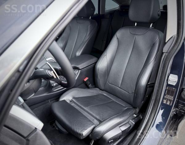 Blue BMW 320 2018 in Riga, with an engine capacity of 2.00 L and mileage of 225 thousand km for 14650 €, photo 9 on AUTOMOTO.COM.LV
