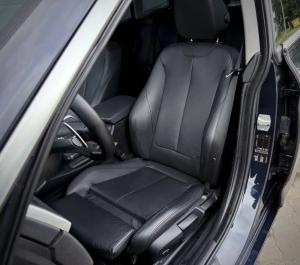 Blue BMW 320 2018 in Riga, with an engine capacity of 2.00 L and mileage of 227 thousand km for 14650 €, photo 12 on AUTOMOTO.COM.LV