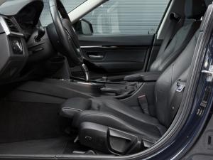 Blue BMW 320 2018 in Riga, with an engine capacity of 2.00 L and mileage of 222 thousand km for 14995 €, photo 10 on AUTOMOTO.COM.LV
