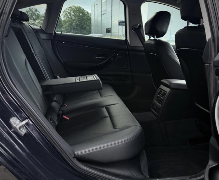 Blue BMW 320 2018 in Riga, with an engine capacity of 2.00 L and mileage of 222 thousand km for 14995 €, photo 20 on AUTOMOTO.COM.LV