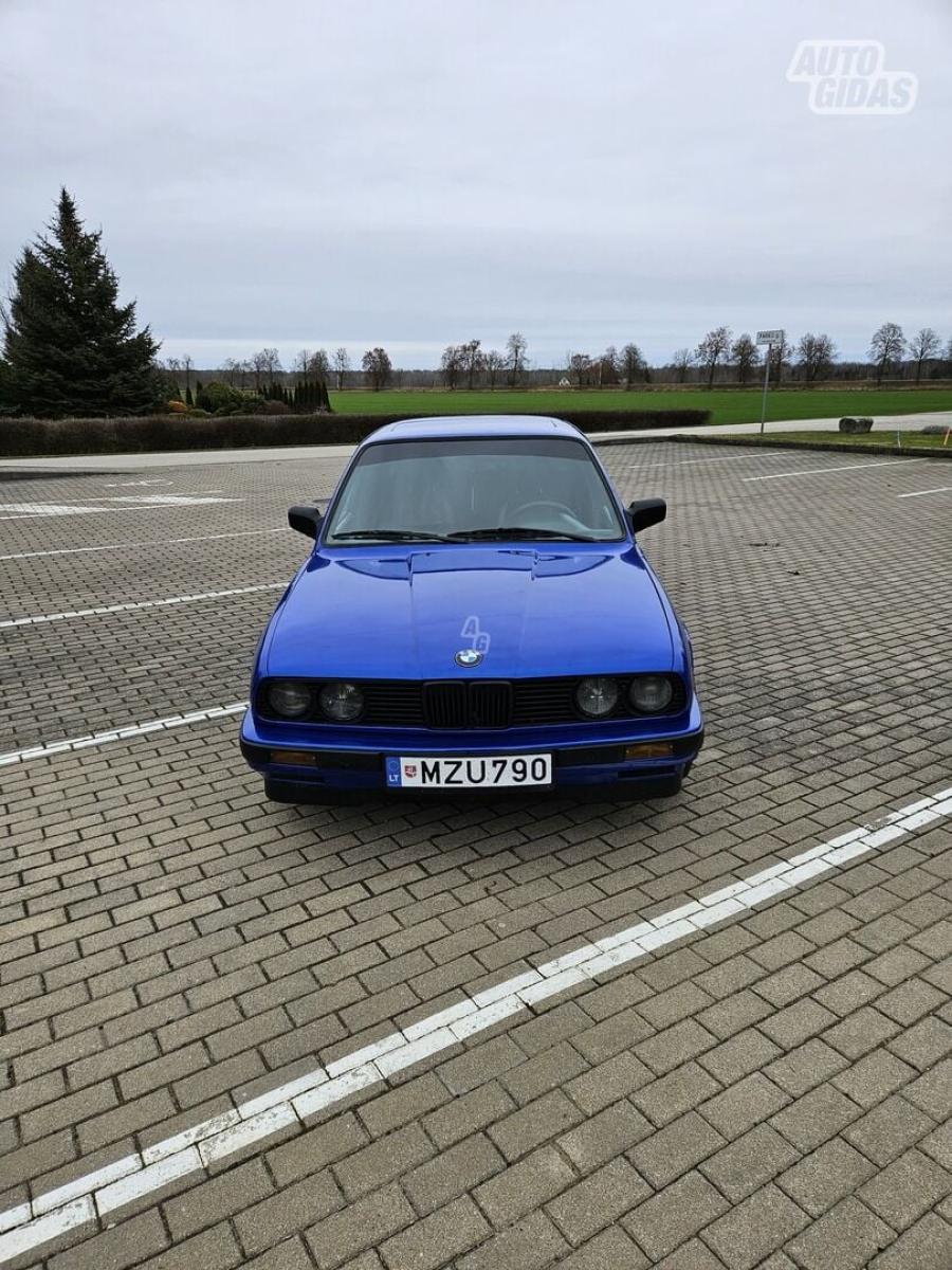 Blue BMW 320 1985 in Joniskis, with an engine capacity of 2.00 L and mileage of 265 thousand km for 5700 €, photo 2 on AUTOMOTO.COM.LV