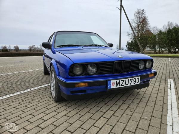 Zils BMW 320 1985 Joniškis, ar dzinēja tilpumu 2.00 L un nobraukumu 265 tūkst. km par 5700 €, foto 10 vietnē AUTOMOTO.COM.LV
