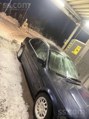 Zils BMW 320 1998 Saldus, ar dzinēja tilpumu 2.00 L un nobraukumu 480 tūkst. km par 1800 €, foto  vietnē AUTOMOTO.COM.LV
