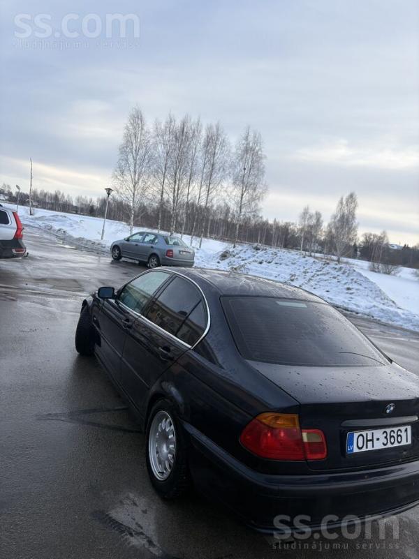 Blue BMW 320 1998 in Saldus, with an engine capacity of 2.00 L and mileage of 450 thousand km for 1700 €, photo 3 on AUTOMOTO.COM.LV
