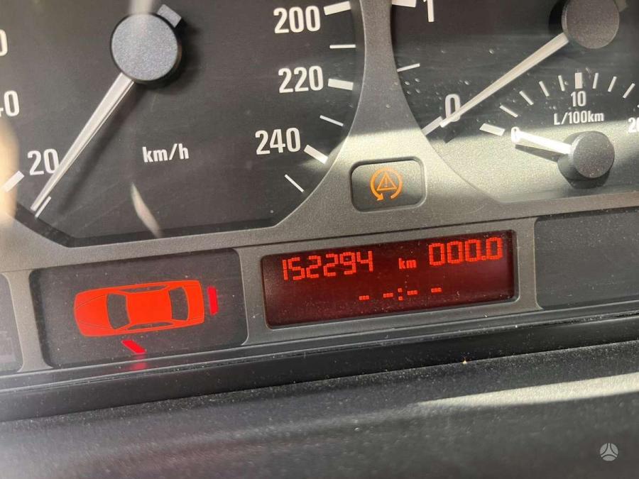 Blue BMW 320 2000 in Kupiskis, with an engine capacity of 1.95 L and mileage of 152 thousand km for 2100 €, photo 5 on AUTOMOTO.COM.LV