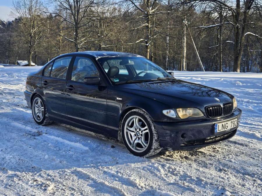 Blue BMW 320 2001 in Vilnius, with an engine capacity of 2.00 L and mileage of 380 thousand km for 1400 €, photo 1 on AUTOMOTO.COM.LV