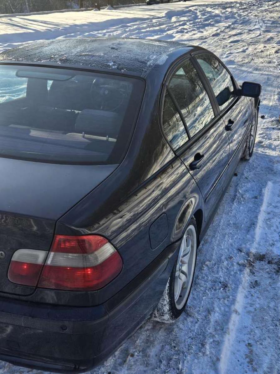 Blue BMW 320 2001 in Vilnius, with an engine capacity of 2.00 L and mileage of 380 thousand km for 1400 €, photo 7 on AUTOMOTO.COM.LV