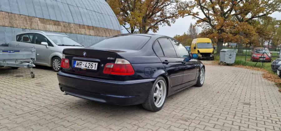 Zils BMW 320 2001 Valmiera, ar dzinēja tilpumu 2.00 L un nobraukumu 377 tūkst. km par 2700 €, foto 4 vietnē AUTOMOTO.COM.LV