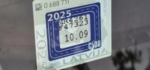 Zils BMW 320 2001 Valmiera, ar dzinēja tilpumu 2.00 L un nobraukumu 377 tūkst. km par 2700 €, foto 11 vietnē AUTOMOTO.COM.LV