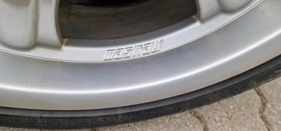 Zils BMW 320 2001 Valmiera, ar dzinēja tilpumu 2.00 L un nobraukumu 377 tūkst. km par 2700 €, foto 12 vietnē AUTOMOTO.COM.LV
