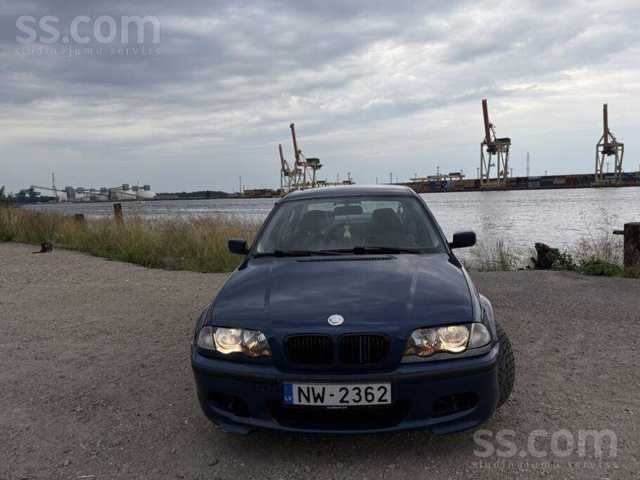 Синий БМВ 320 2001 в Рига, объемом двигателя 2.00 л и пробегом 250 тыс. км за 2250 €, фото 3 на AUTOMOTO.COM.LV