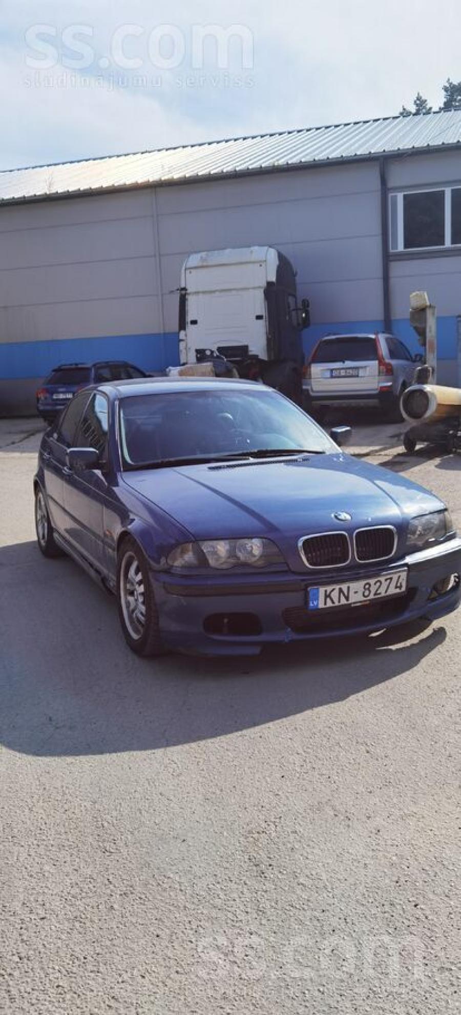 Blue BMW 320 2001 in Riga, with an engine capacity of 2.00 L and mileage of 327 thousand km for 1400 €, photo 1 on AUTOMOTO.COM.LV
