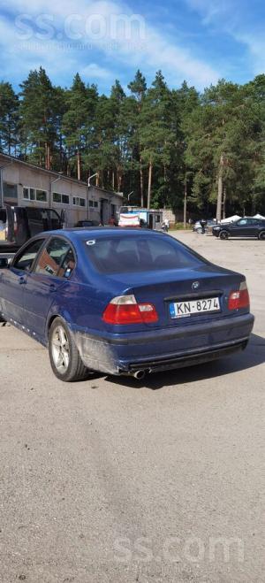 Blue BMW 320 2001 in Riga, with an engine capacity of 2.00 L and mileage of 327 thousand km for 1400 €, photo 4 on AUTOMOTO.COM.LV