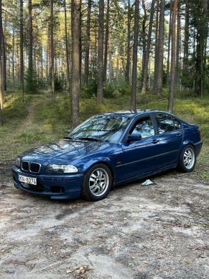 Zils BMW 320 2001 Rīga, ar dzinēja tilpumu 2.00 L un nobraukumu 336 tūkst. km par 1350 €, foto  vietnē AUTOMOTO.COM.LV