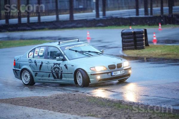 Zils BMW 320 2002 Dobele, ar dzinēja tilpumu 2.20 L un nobraukumu 233 tūkst. km par 3500 €, foto 4 vietnē AUTOMOTO.COM.LV