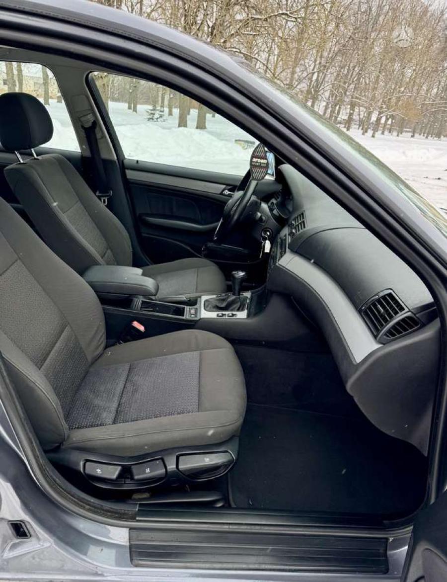 Zils BMW 320 2003 Viļņa, ar dzinēja tilpumu 2.00 L un nobraukumu 312 tūkst. km par 2500 €, foto 9 vietnē AUTOMOTO.COM.LV