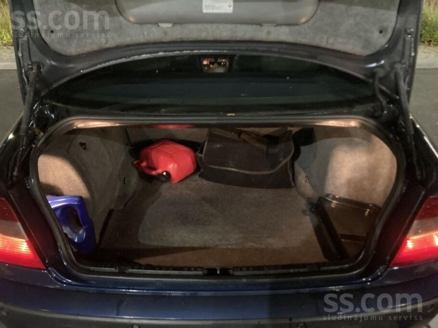 Zils BMW 320 2003 Rīga, ar dzinēja tilpumu 2.00 L un nobraukumu 411 tūkst. km par 2400 €, foto 17 vietnē AUTOMOTO.COM.LV