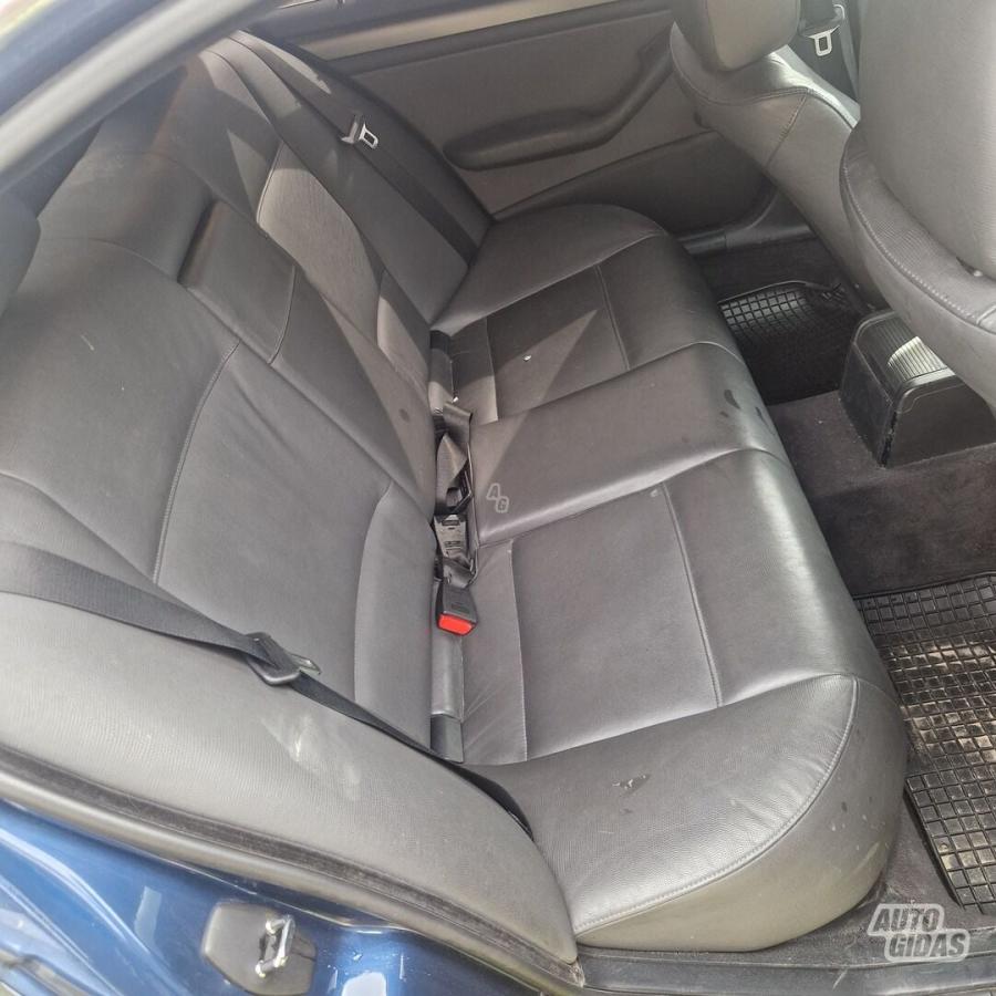 Blue BMW 320 2003 in Vilnius, with an engine capacity of 2.00 L and mileage of 494 thousand km for 1650 €, photo 26 on AUTOMOTO.COM.LV
