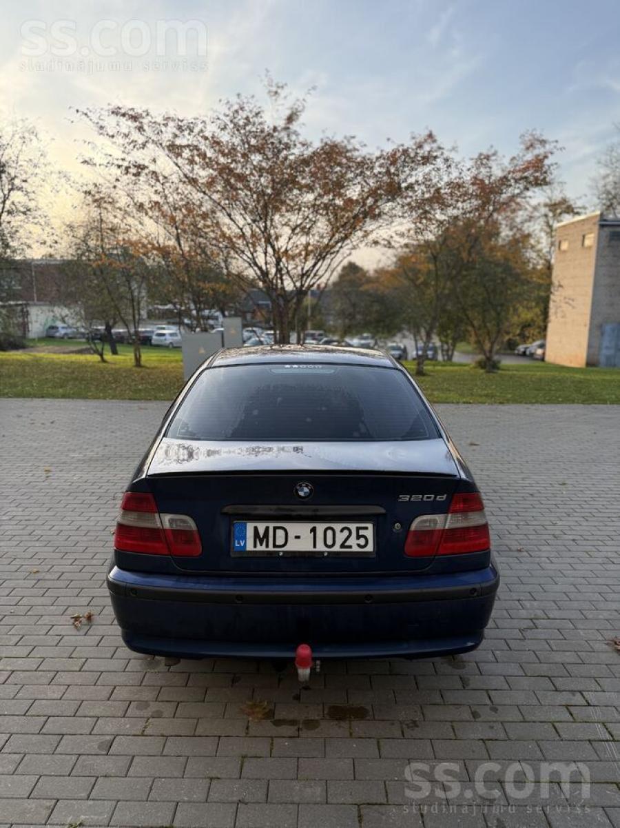 Zils BMW 320 2003 Balvi, ar dzinēja tilpumu 2.00 L un nobraukumu 262 tūkst. km par 2500 €, foto 4 vietnē AUTOMOTO.COM.LV
