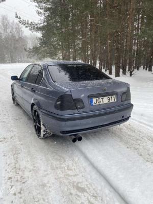 Blue BMW 320 2004 in Kaunas, with an engine capacity of 2.00 L and mileage of 420 thousand km for 1350 €, photo  on AUTOMOTO.COM.LV