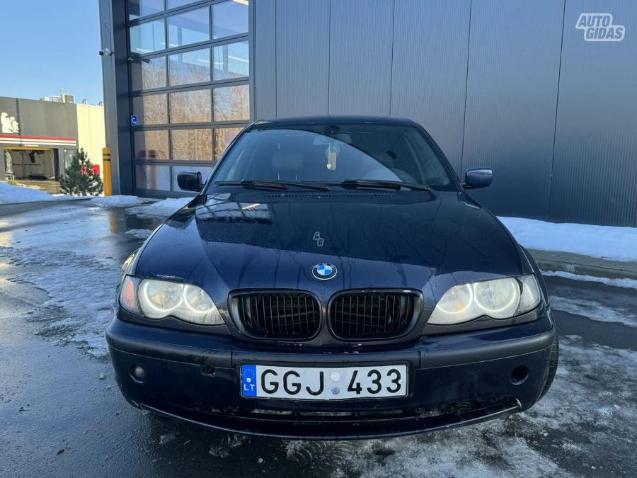 Blue BMW 320 2004 in Panevezys, with an engine capacity of 2.00 L and mileage of 390 thousand km for 1250 €, photo 3 on AUTOMOTO.COM.LV