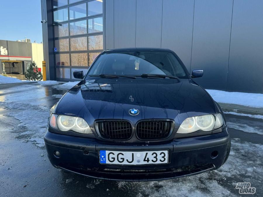 Blue BMW 320 2004 in Panevezys, with an engine capacity of 2.00 L and mileage of 390 thousand km for 1250 €, photo 3 on AUTOMOTO.COM.LV