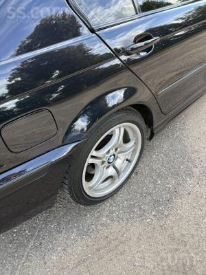 Zils BMW 320 2004 Daugavpils, ar dzinēja tilpumu 2.00 L un nobraukumu 294 tūkst. km par 3650 €, foto 9 vietnē AUTOMOTO.COM.LV