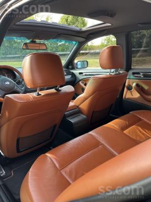 Zils BMW 320 2004 Daugavpils, ar dzinēja tilpumu 2.00 L un nobraukumu 294 tūkst. km par 3650 €, foto 12 vietnē AUTOMOTO.COM.LV