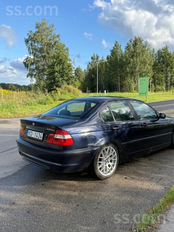 Blue BMW 320 2004 in Riga, with an engine capacity of 2.00 L and mileage of 462 thousand km for 2100 €, photo 10 on AUTOMOTO.COM.LV