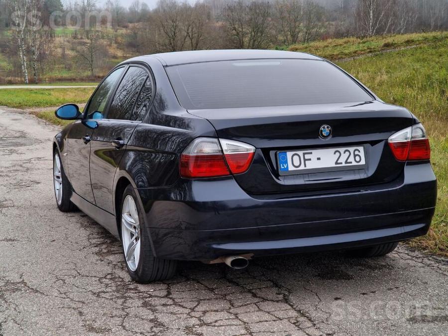 Blue BMW 320 2005 in Liepaja, with an engine capacity of 2.00 L and mileage of 320 thousand km for 3500 €, photo 2 on AUTOMOTO.COM.LV