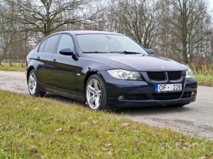 Blue BMW 320 2005 in Liepaja, with an engine capacity of 2.00 L and mileage of 320 thousand km for 3500 €, photo 4 on AUTOMOTO.COM.LV