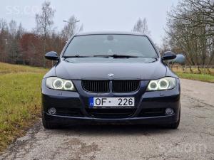 Blue BMW 320 2005 in Liepaja, with an engine capacity of 2.00 L and mileage of 320 thousand km for 3500 €, photo 6 on AUTOMOTO.COM.LV