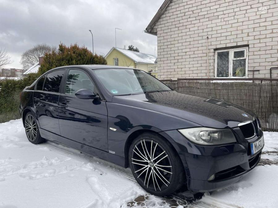 Blue BMW 320 2005 in Alytus, with an engine capacity of 2.00 L and mileage of 271 thousand km for 2950 €, photo 1 on AUTOMOTO.COM.LV