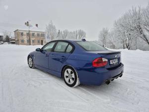 Blue BMW 320 2005 in Kedainiai, with an engine capacity of 2.00 L and mileage of 359 thousand km for 4200 €, photo 7 on AUTOMOTO.COM.LV