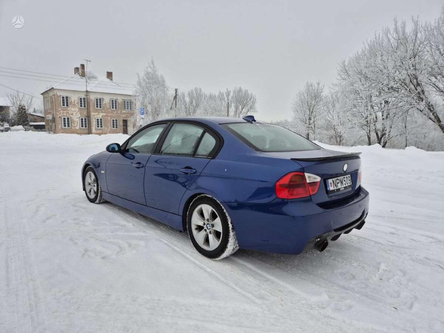 Blue BMW 320 2005 in Kedainiai, with an engine capacity of 2.00 L and mileage of 359 thousand km for 4200 €, photo 7 on AUTOMOTO.COM.LV