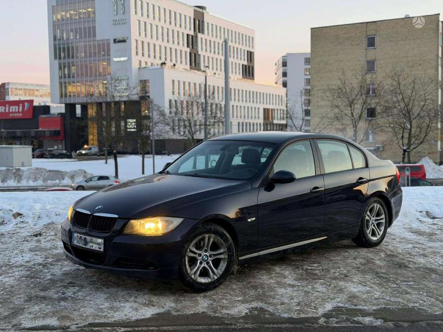 Zils BMW 320 2005 Viļņa, ar dzinēja tilpumu 2.00 L un nobraukumu 271 tūkst. km par 1900 €, foto 4 vietnē AUTOMOTO.COM.LV