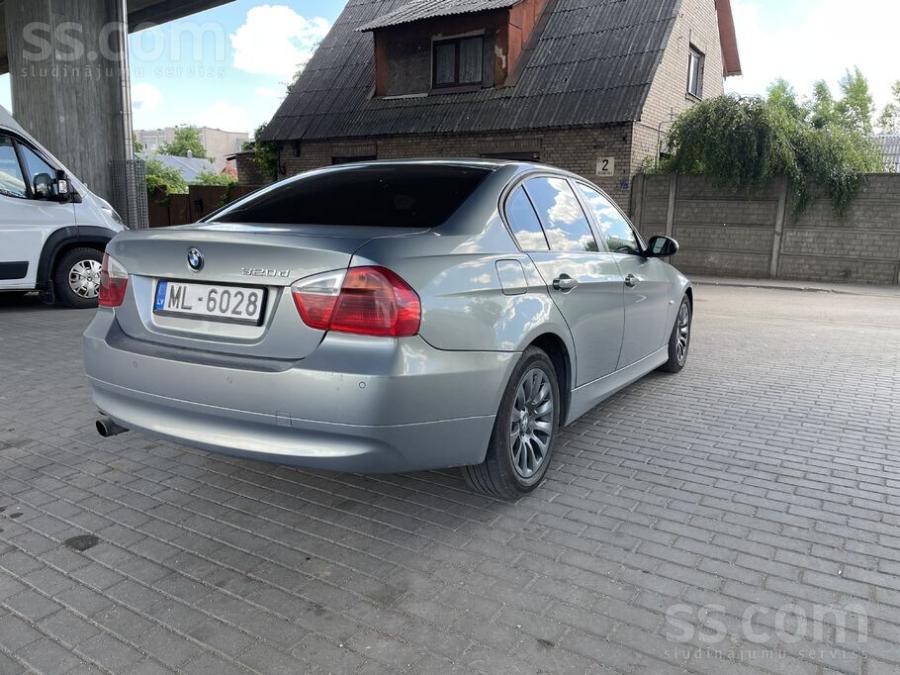 Zils BMW 320 2005 Daugavpils, ar dzinēja tilpumu 2.00 L un nobraukumu 400 tūkst. km par 4000 €, foto 4 vietnē AUTOMOTO.COM.LV