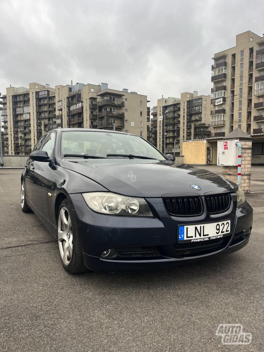 Blue BMW 320 2005 in Vilnius, with an engine capacity of 2.00 L and mileage of 379 thousand km for 2800 €, photo 3 on AUTOMOTO.COM.LV