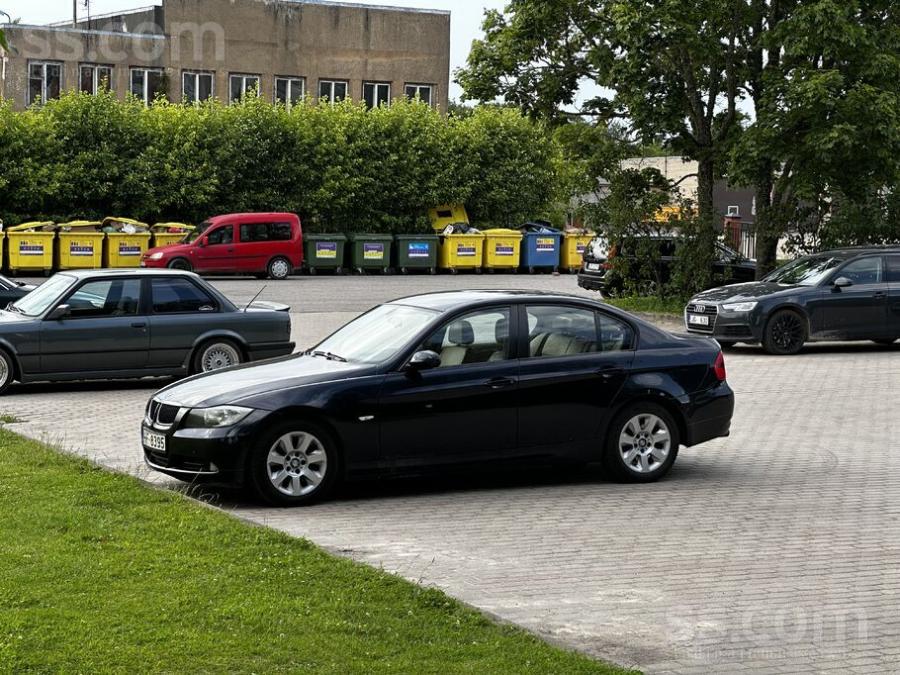Zils BMW 320 2006 Rīga, ar dzinēja tilpumu 2.00 L un nobraukumu 286 tūkst. km par 3200 €, foto 1 vietnē AUTOMOTO.COM.LV