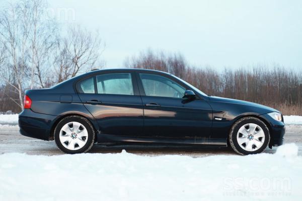 Blue BMW 320 2006 in Riga, with an engine capacity of 2.00 L and mileage of 352 thousand km for 2450 €, photo 3 on AUTOMOTO.COM.LV