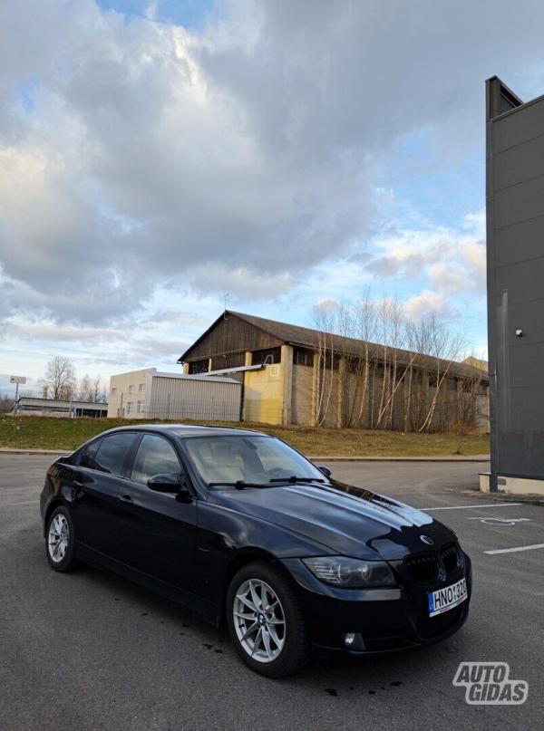 Blue BMW 320 2006 in Moletai, with an engine capacity of 2.00 L and mileage of 506 thousand km for 2900 €, photo 3 on AUTOMOTO.COM.LV