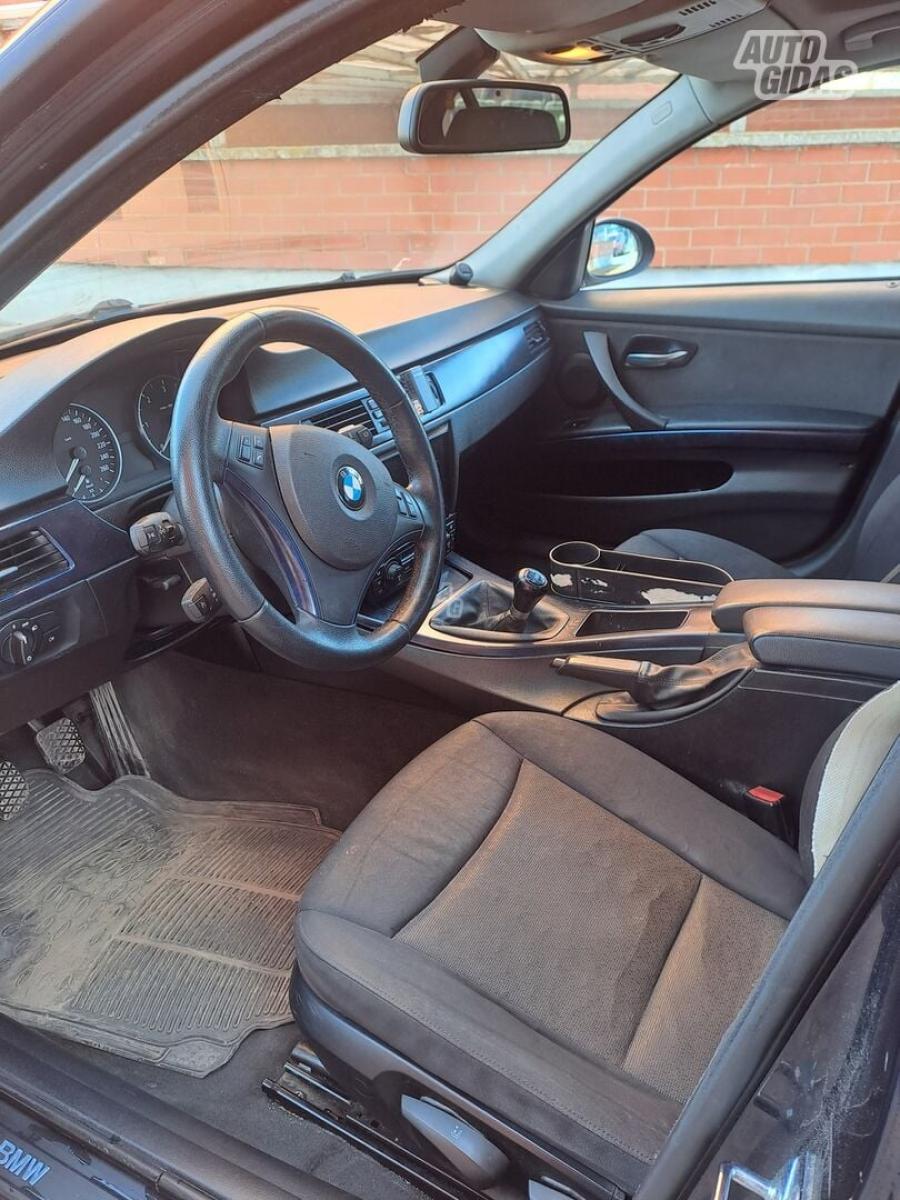 Zils BMW 320 2006 Klaipėda, ar dzinēja tilpumu 2.00 L un nobraukumu 348 tūkst. km par 1500 €, foto 7 vietnē AUTOMOTO.COM.LV