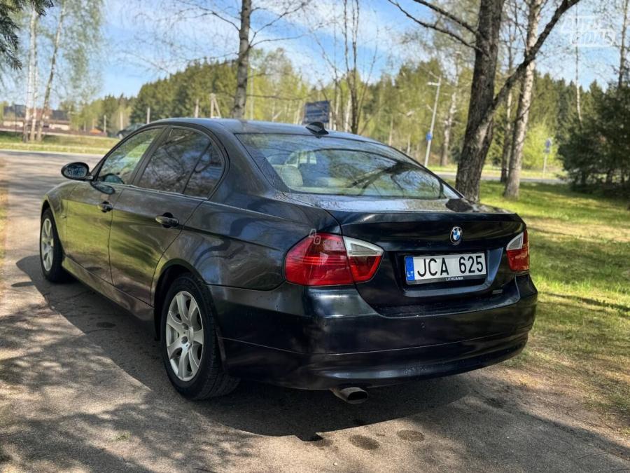 Синий БМВ 320 2006 в Шальчининкай, объемом двигателя 2.00 л и пробегом 46 тыс. км за 1900 €, фото 7 на AUTOMOTO.COM.LV
