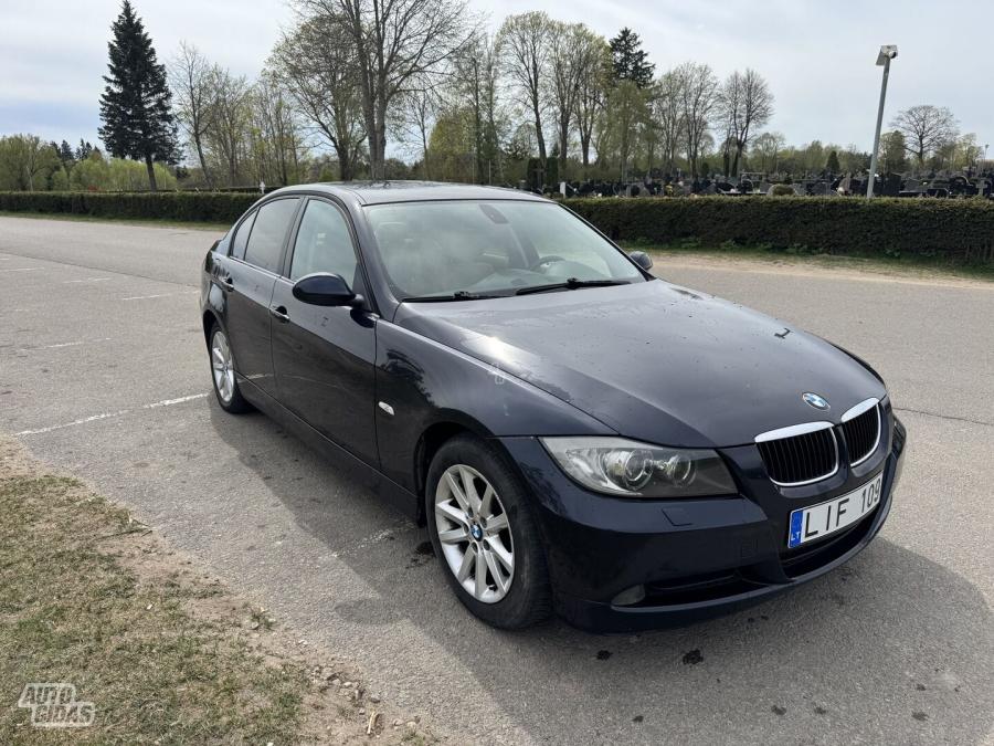 Blue BMW 320 2006 in Silale, with an engine capacity of 2.00 L and mileage of 290 thousand km for 4200 €, photo 4 on AUTOMOTO.COM.LV