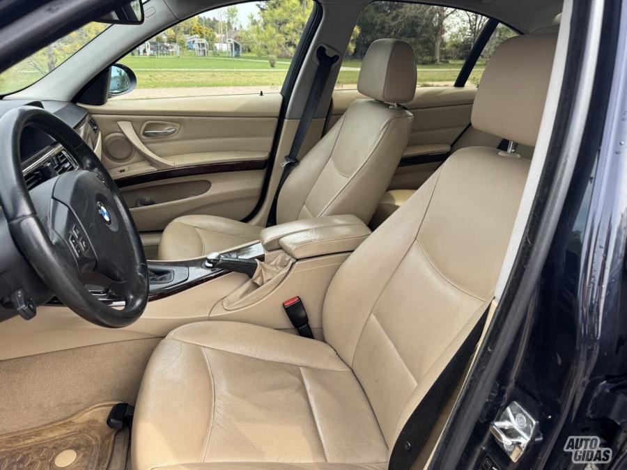 Blue BMW 320 2006 in Silale, with an engine capacity of 2.00 L and mileage of 290 thousand km for 4200 €, photo 10 on AUTOMOTO.COM.LV