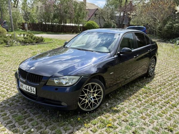 Blue BMW 320 2006 in Riga, with an engine capacity of 2.00 L and mileage of 435 thousand km for 2600 €, photo 2 on AUTOMOTO.COM.LV