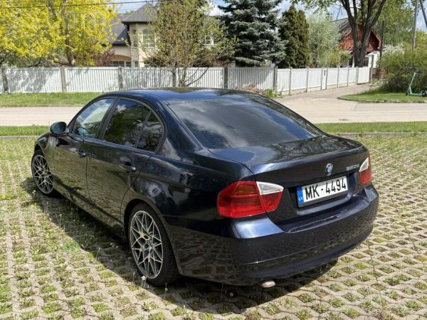 Blue BMW 320 2006 in Riga, with an engine capacity of 2.00 L and mileage of 435 thousand km for 2600 €, photo 4 on AUTOMOTO.COM.LV