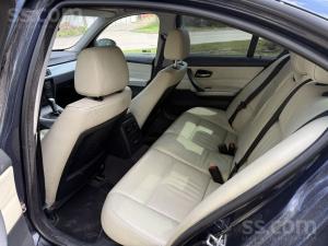 Blue BMW 320 2006 in Riga, with an engine capacity of 2.00 L and mileage of 435 thousand km for 2600 €, photo 6 on AUTOMOTO.COM.LV